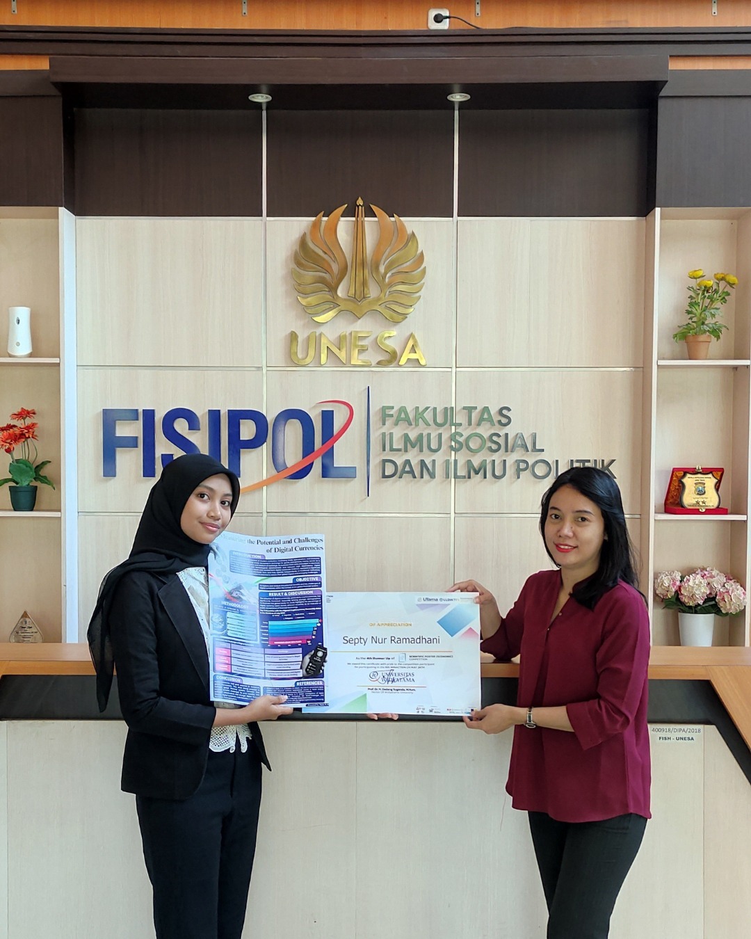 Torehkan Prestasi Internasional, Septy Wakili UNESA di Kompetisi Scientific Poster (Economic ...